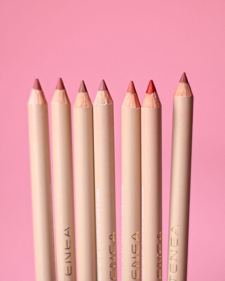 color pencil atenea lapiz de labios y ojos – Girly Maquillaje | makeup
